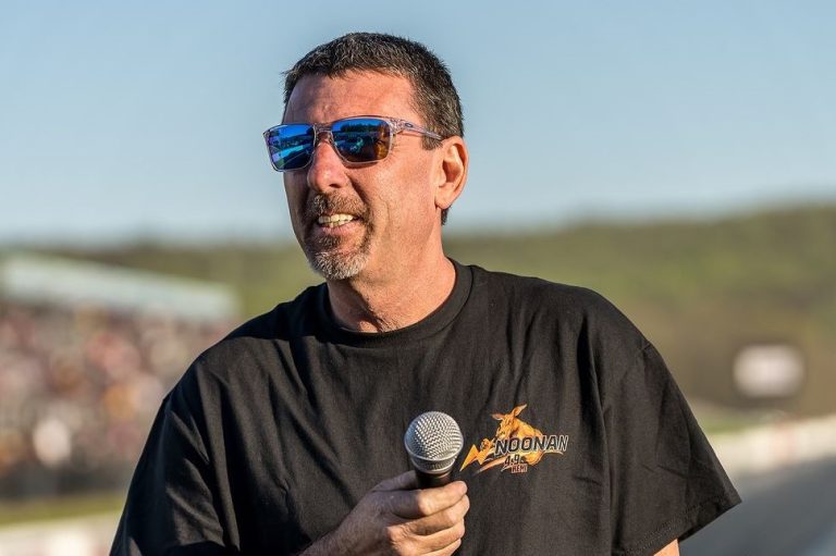 Find out the richest cast member on Street Outlaws in 2025 - StreamDiag