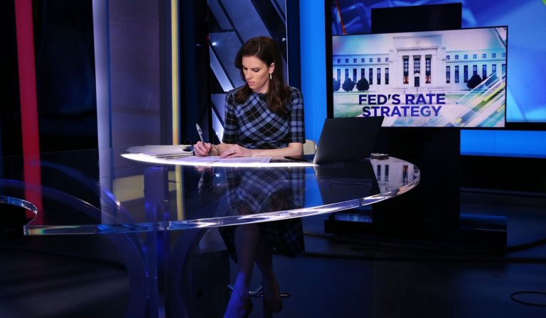 CNBC anchors salaries and net worths: Who is the richest? - StreamDiag