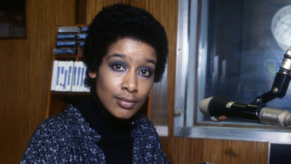 15 popular black British TV presenters - StreamDiag