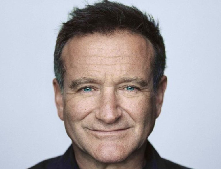 Cross-dressing: White Male Actors Who Wore Dresses in Movies - StreamDiag