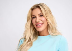 All female Pearl TV presenters (names, photos, and profiles) - StreamDiag